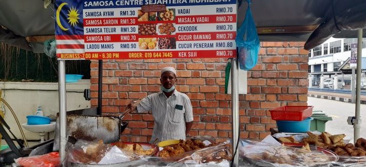 Samosa stall along Transfer Road has been around for more than 30 years